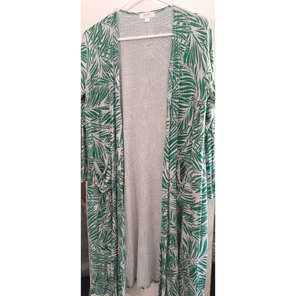 LuLaRoe | Intimates & Sleepwear | Avery Nice Lularoe Green Leaf Shirley ...